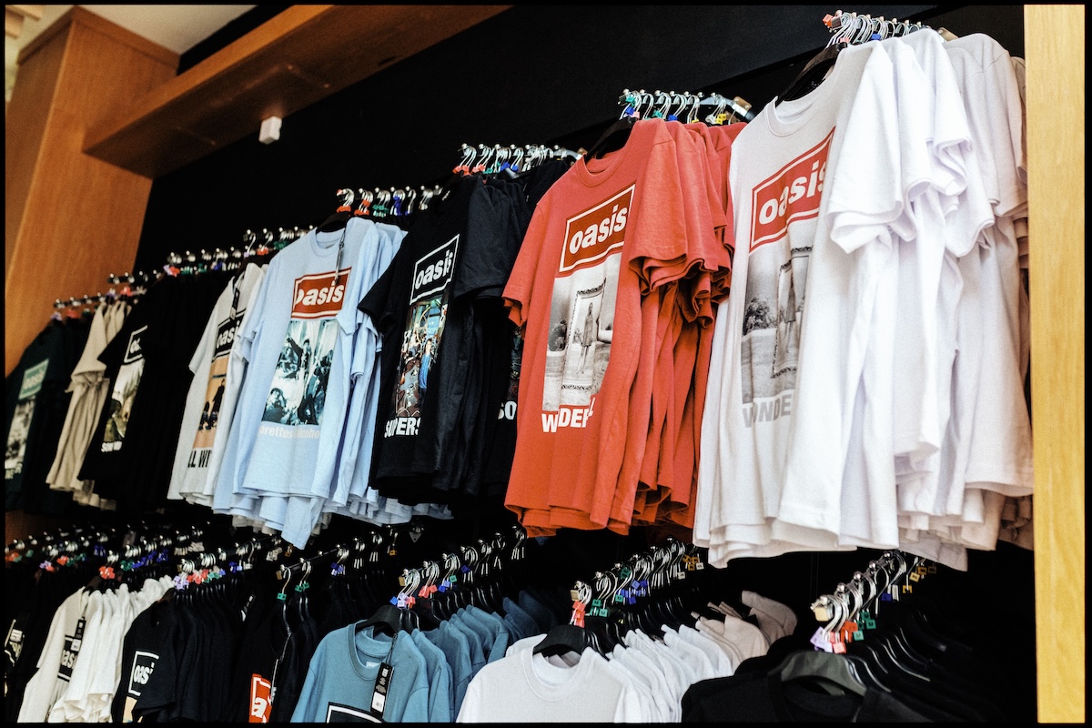 Edinburgh Fan Store - Live ’25 Map – Official Oasis Tour Interactive Map