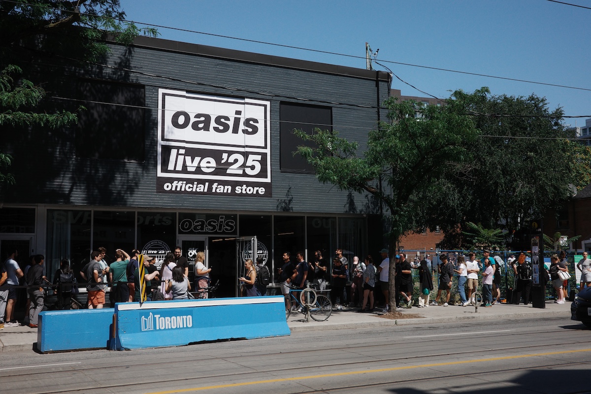 Toronto Fan Store - Live ’25 Map – Official Oasis Tour Interactive Map