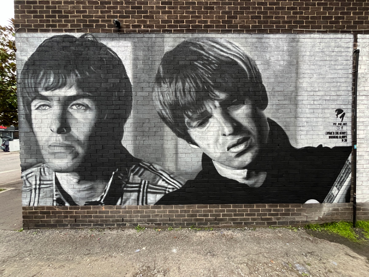 Wonderwall Mural at Sifters Records - Live ’25 Map – Official Oasis ...